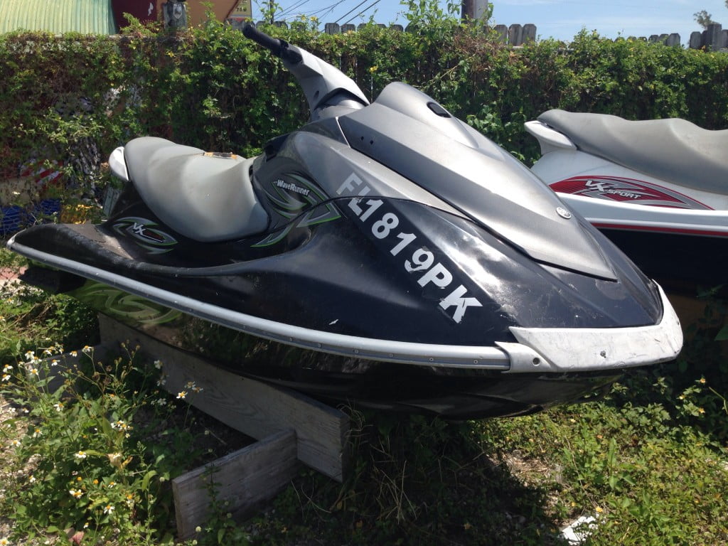 2011 Yamaha VX110 Deluxe jetski Stock# 1819 Ski starts and runs, looks ...